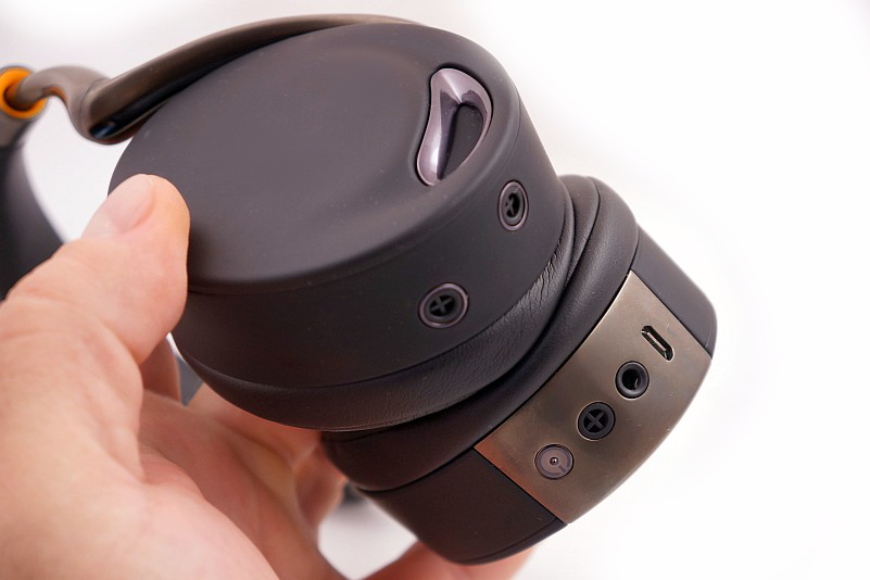 Parrot Zik: a short review of Bluetooth headphones :: GSMchoice.com